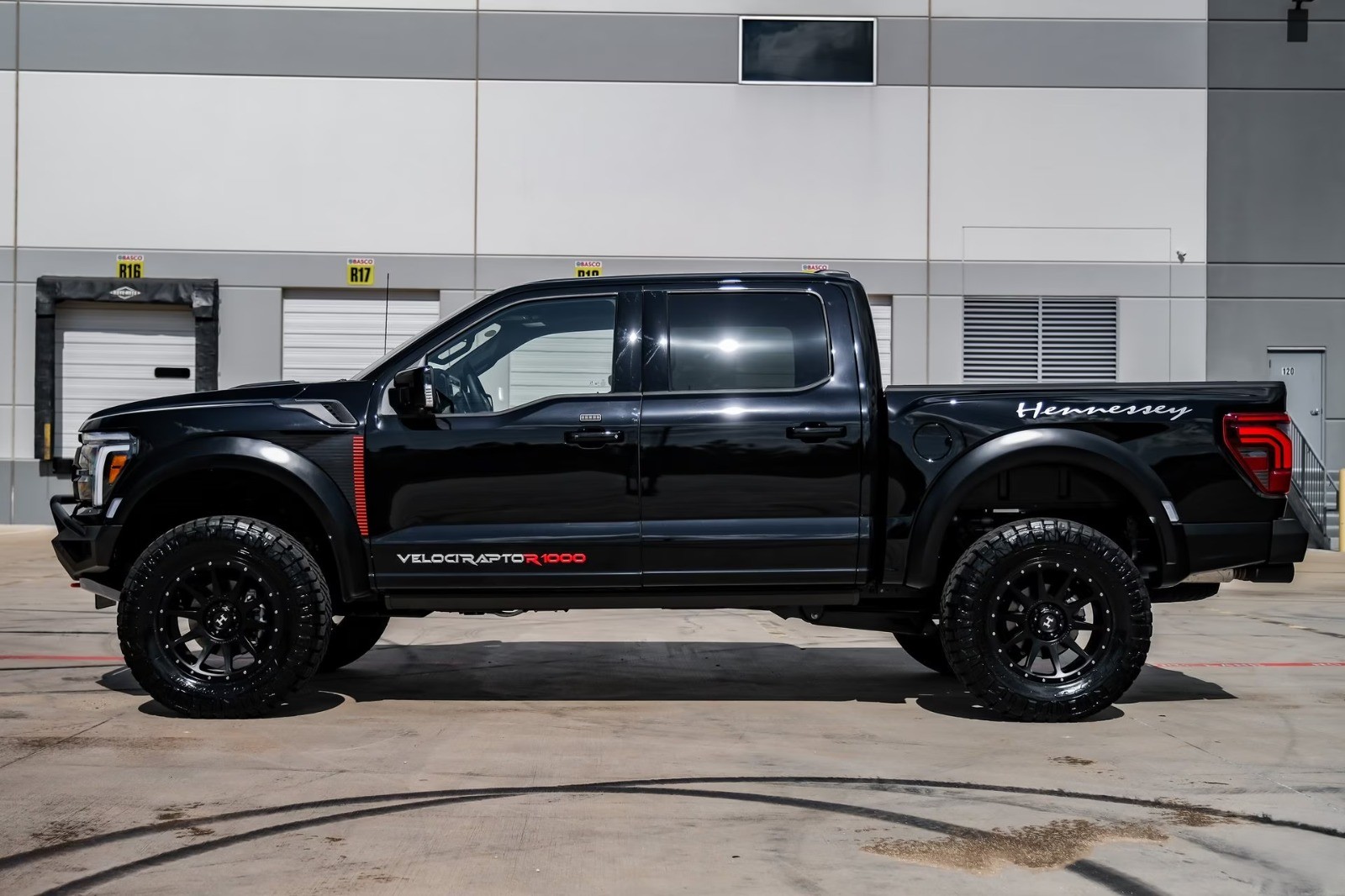Ford F-150 Raptor R - Hennessey VELOCIRAPTOR 1000 HP - автосалон ...