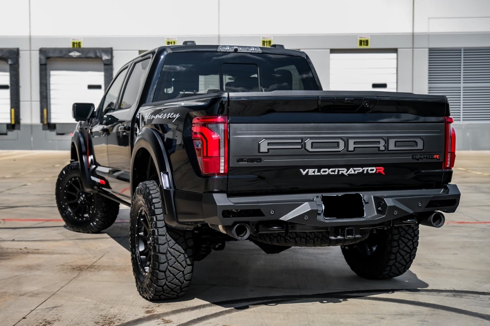 Ford F-150 Raptor R - Hennessey VELOCIRAPTOR 1000 HP - автосалон ...