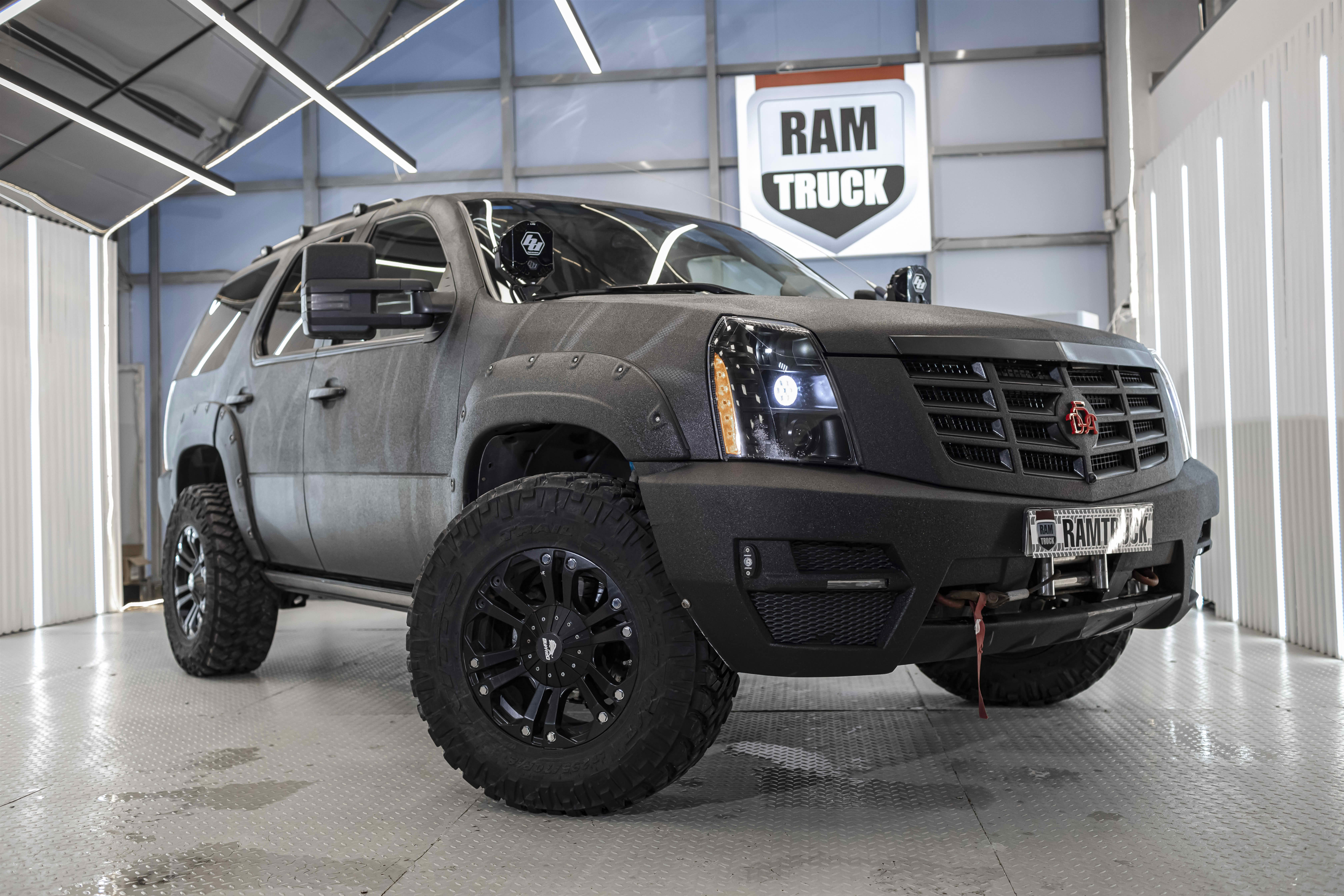 Cadillac Escalade / Эскалада 2011г.в. - автосалон Ramtruck в Москве